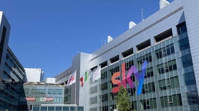 Sky perde 3 canali: Cartoon Network, Boomerang e Hot Club chiudono ...