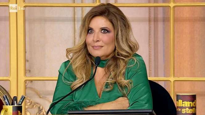 Ballando con le Stelle, addio a Selvaggia Lucarelli: Chi arriva in ...
